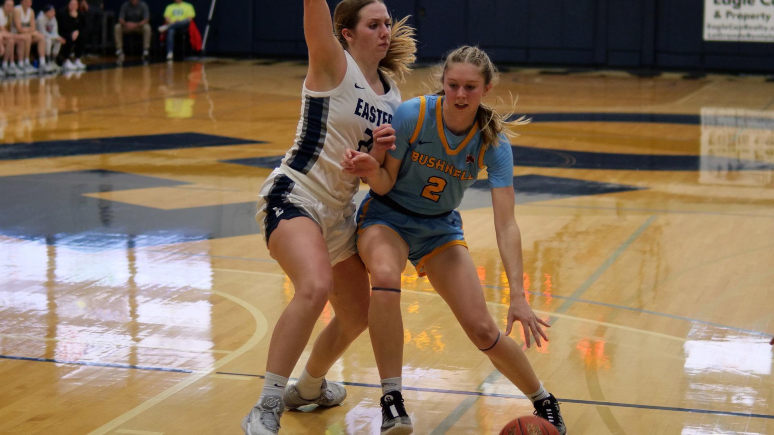 Slifka Breaks Career Scoring Record in Final Game - News